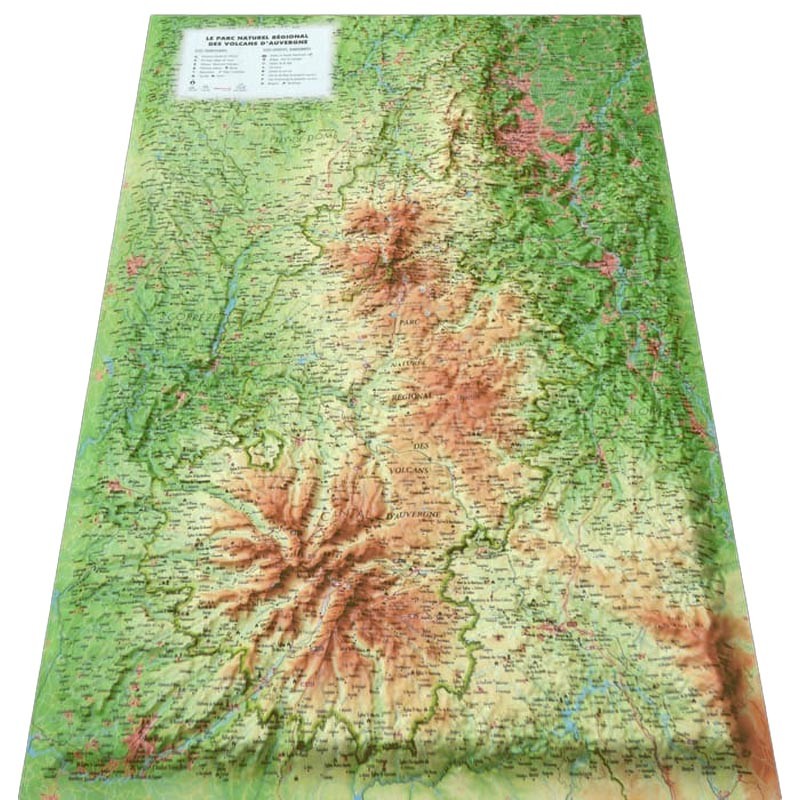 Carte en Relief du Parc naturel régional des volcans d'Auvergne ...